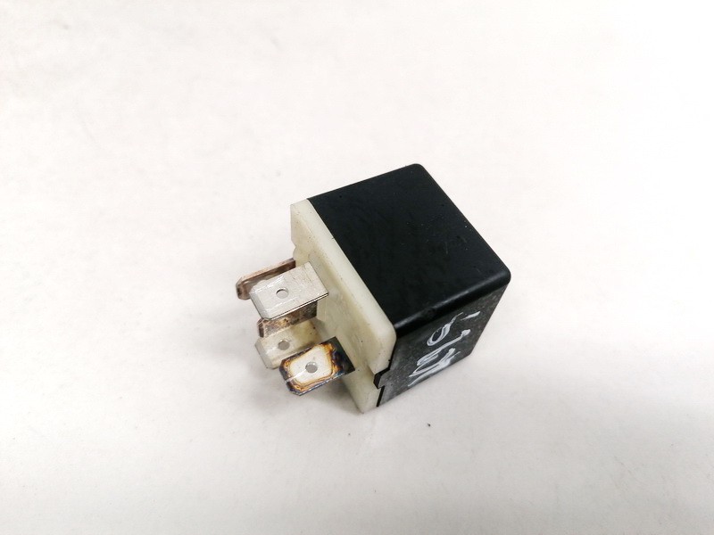 056006707 68832C Relay module Chrysler Voyager 2001 2.5L - EIS01258029 ...