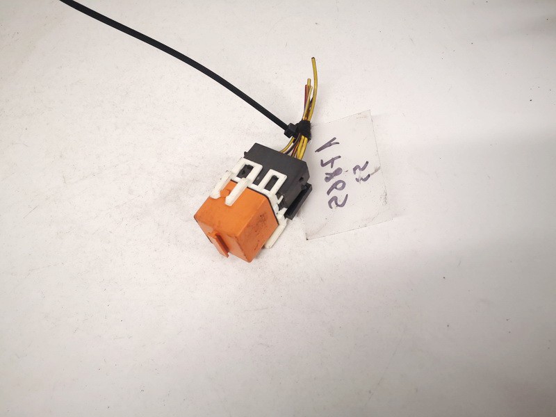 1378238 0332019456 Relay module BMW 3-Series 2002 2.0L - EIS01568038 ...