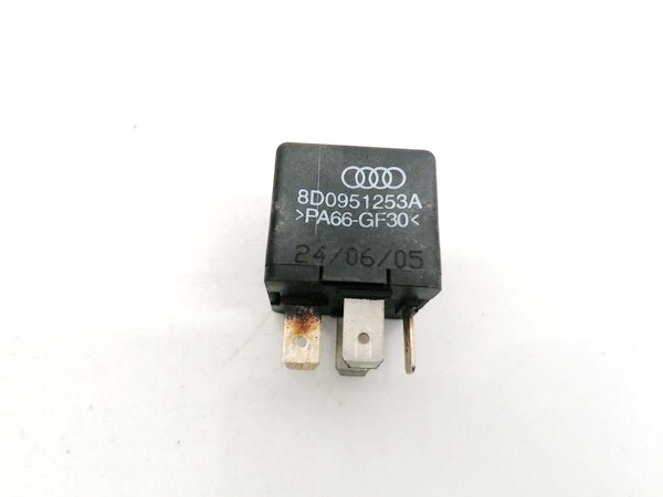 8D0951253A V23134B52X301, V23134-B52-X301, 373 Relay module Volkswagen ...