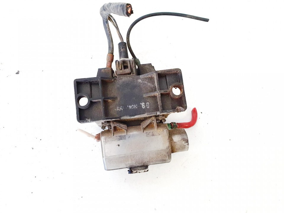 191911261b used Glow plug relay Volkswagen Passat 1995 1.9L ...