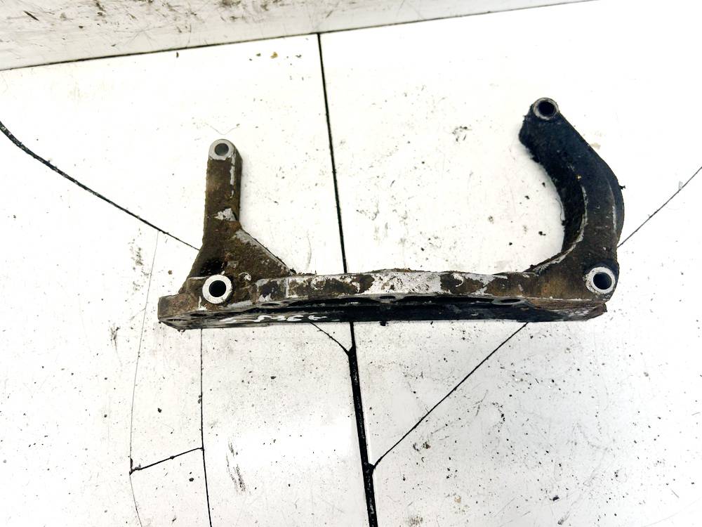 used used Engine Mount Bracket and Gearbox Mount Bracket Audi 80 1992 1 ...