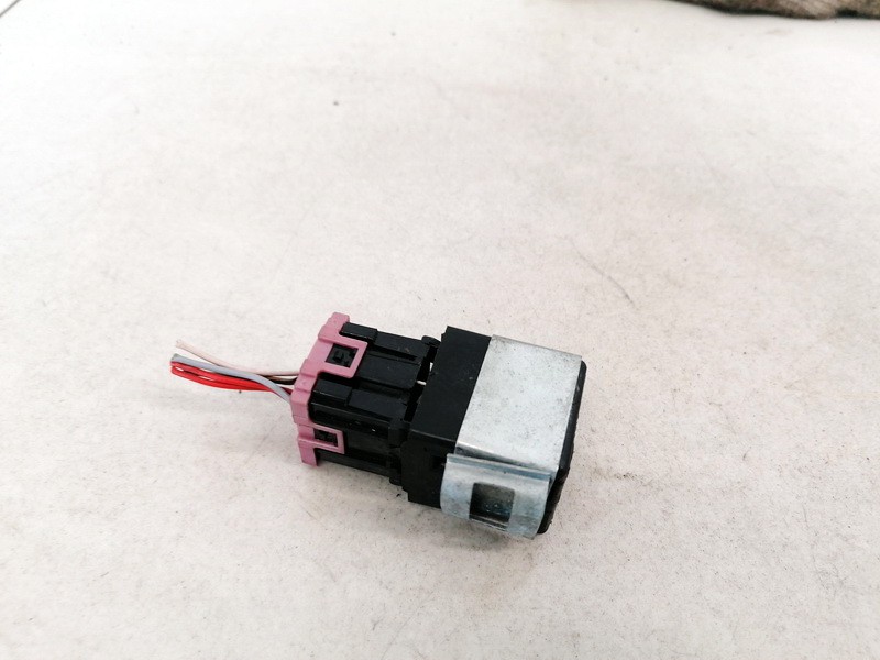 443951307B USED Relay module Audi 100 1991 2.0L - EIS01198169 | Used ...