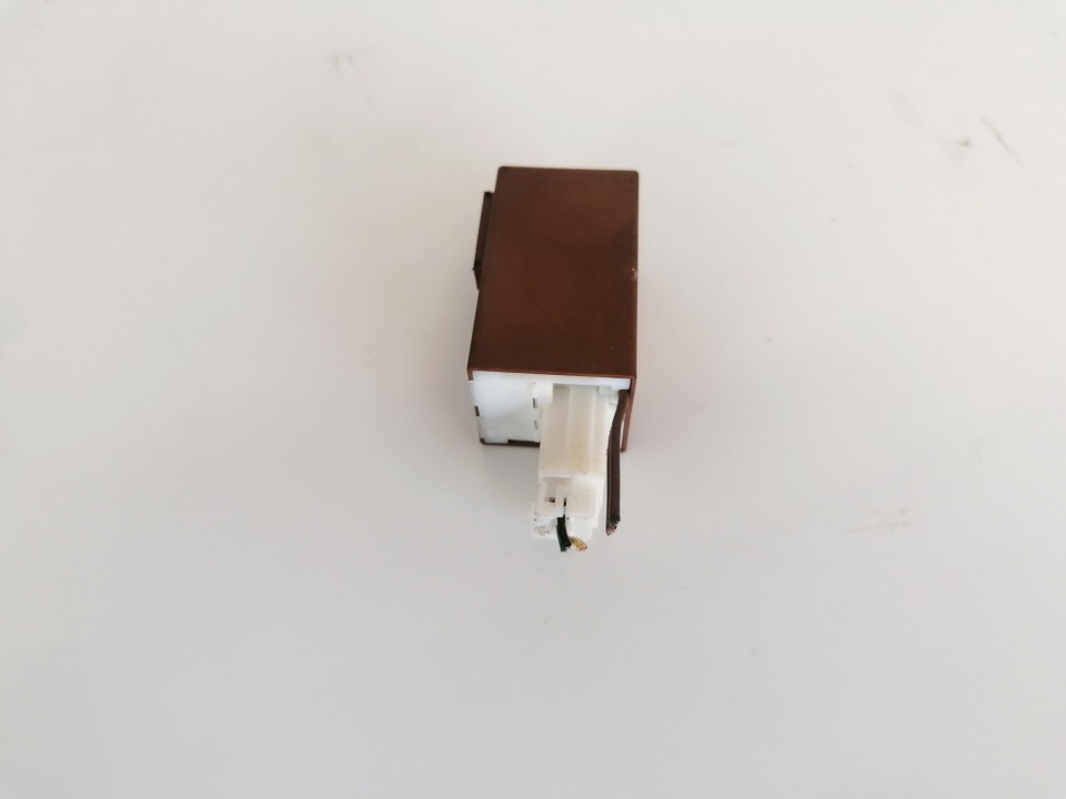 a610009a0 a.610.009.a0 Relay module Fiat Idea 2005 1.3L - EIS01398180 ...