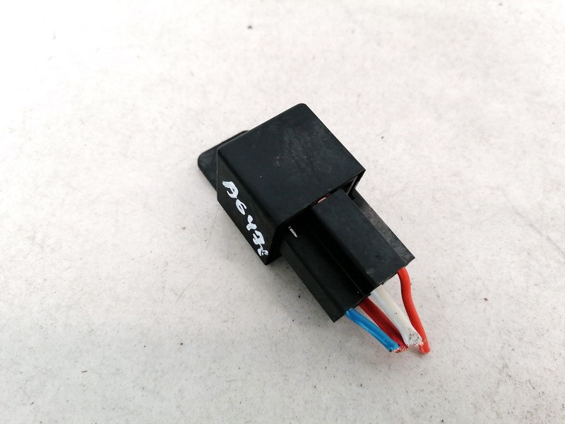 40A12VDC USED Relay module Audi 100 1991 2.0L - EIS01198202 | Used Auto ...