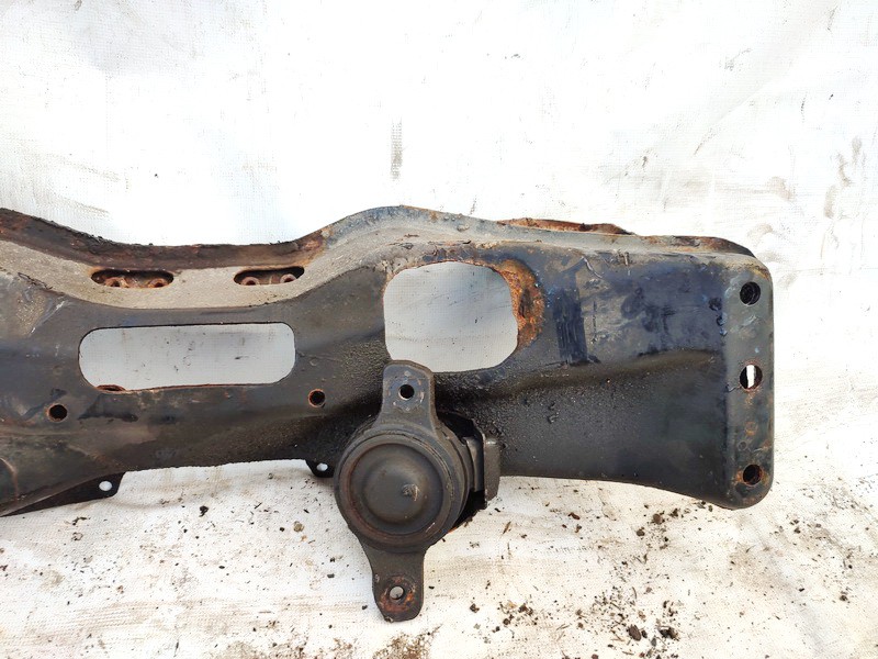 used used Front subframe Subaru Legacy 2004 2.5L 30EUR EIS01488204 ...