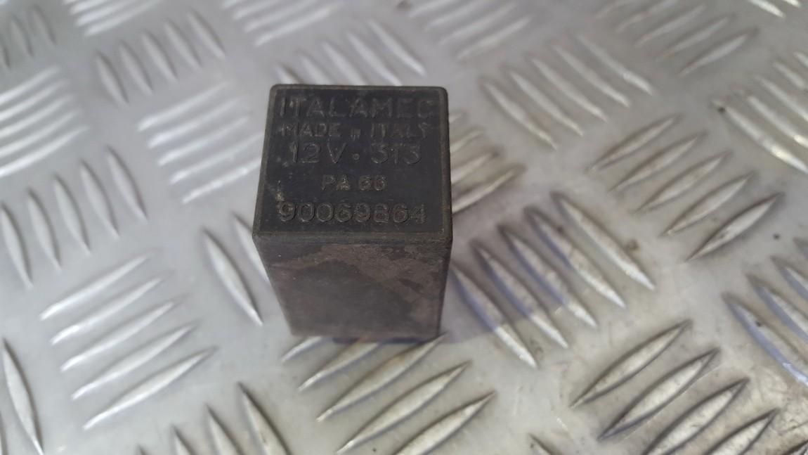 90069864 used Relay module Opel Astra 1996 - EIS00388211 | Used Auto ...