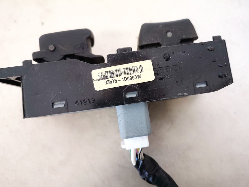 935751d0003w 93575-1d0003w Stiklo valdymo mygtukas (lango pakeliko ...