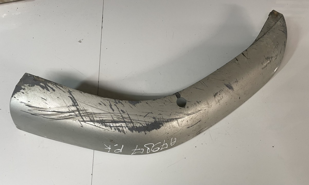 768520F010 76852-0F010 Left Front Wheel Arch (fender) Trim Toyota ...