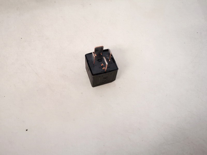 61366901469 v23136-j6-x48, 61.36-6901469 Relay module BMW 5-Series 2005 ...