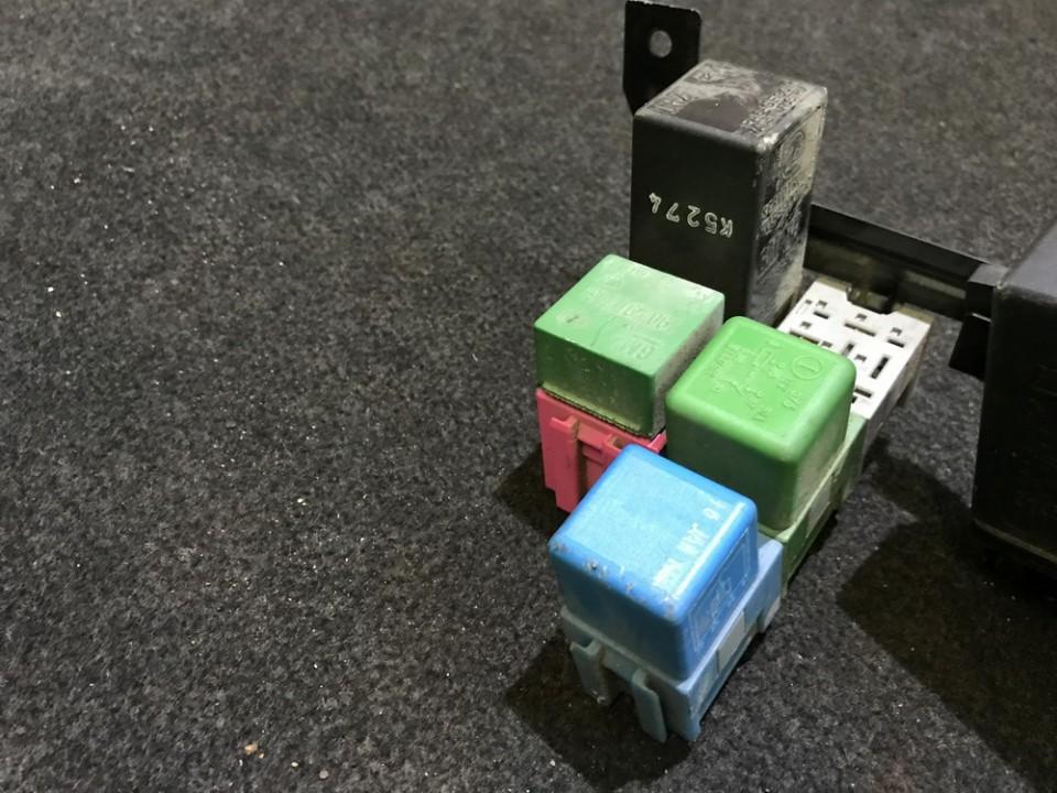 90376920 90491246, 3447012, 7038900210 Fuse box Opel Omega 1994 2.5L ...