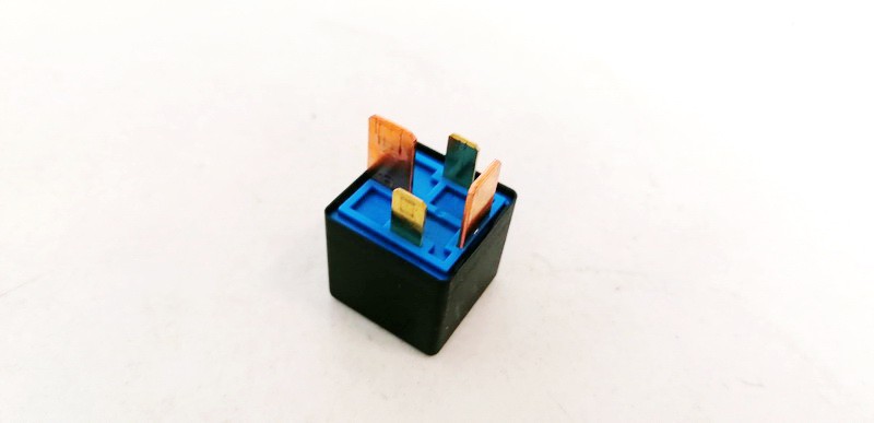368602A800 36860-2A800 Relay module Kia Ceed 2010 1.6L - EIS01058390 ...