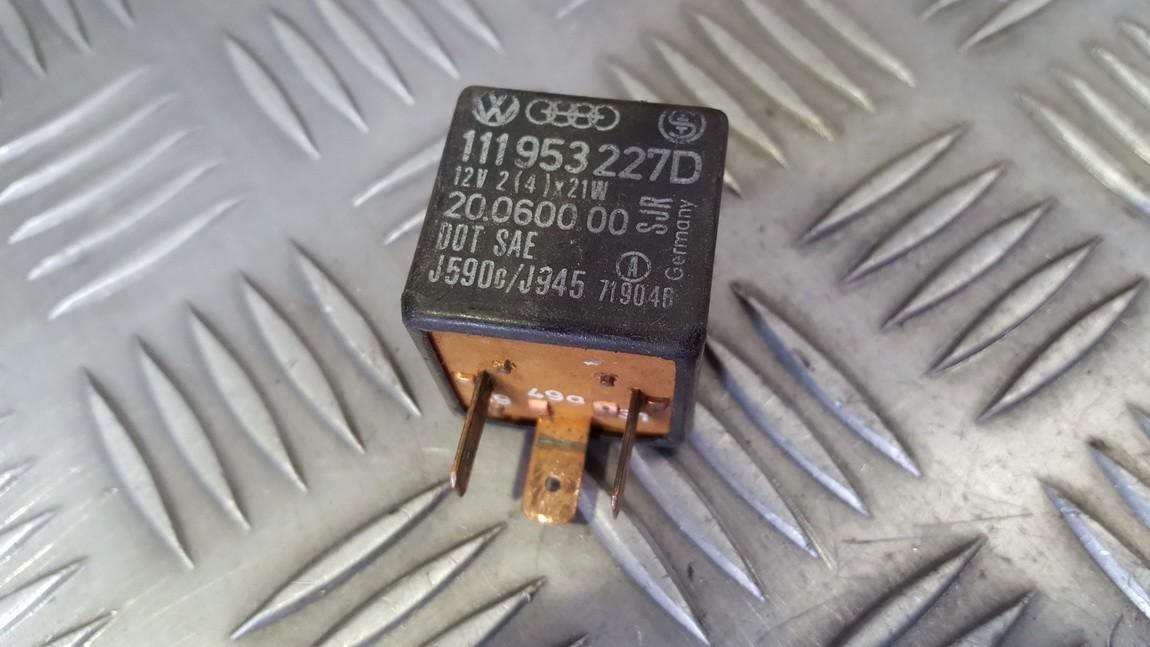 111953227d 20060000 Relay module Volkswagen Golf 1996 - EIS00388397 ...