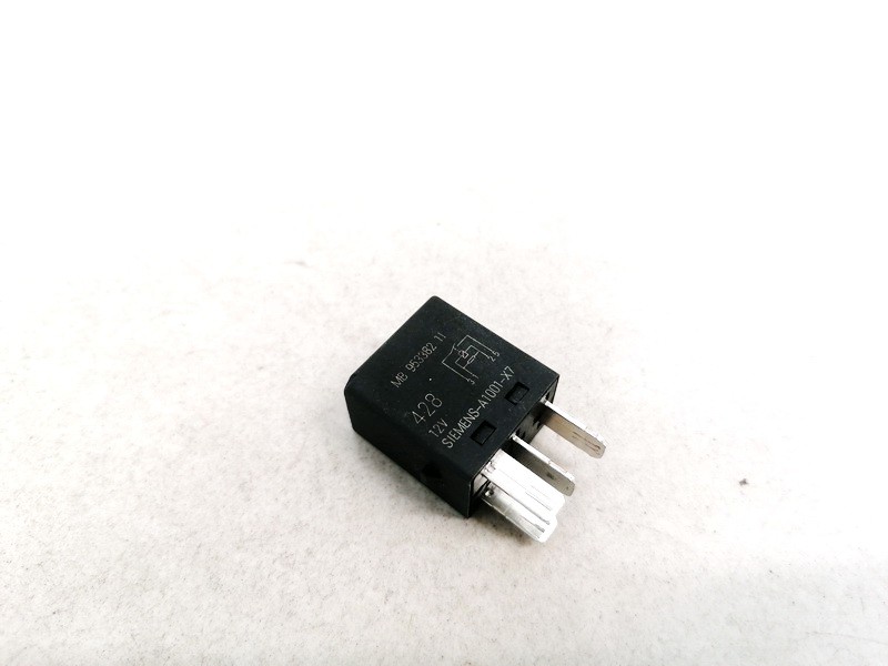 MB953382 428 Relay module Volvo V40 1999 1.8L 4EUR EIS01188403 | Used ...