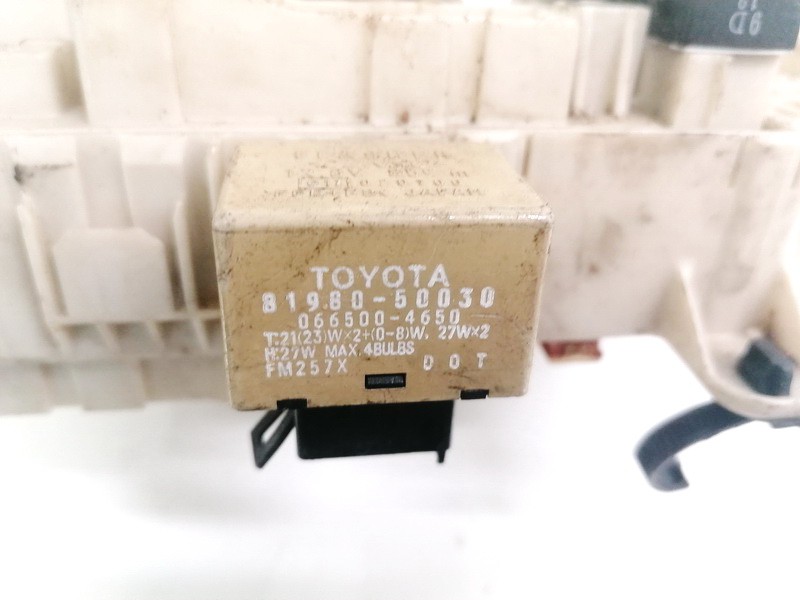 8198050030 81980-50030 066500-4650 Fuse box Toyota Avensis Verso 2005 2 ...