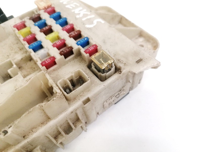 8198050030 81980-50030 066500-4650 Fuse box Toyota Avensis Verso 2005 2 ...