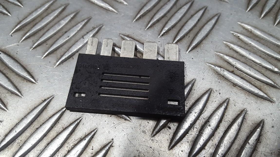 9442190a used Fuses Volvo V70 2004 - EIS00488426 | Used Auto Parts Shop