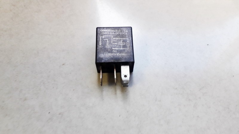04671167 21911A, 1809A21B, G8H-UA-007001 Relay module Chrysler 300M ...