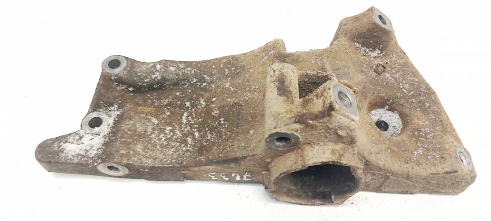 036145169G 036145169G Engine Mount Bracket and Gearbox Mount Bracket ...