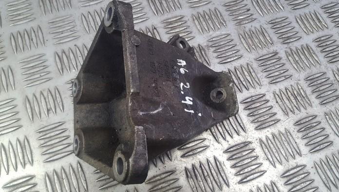 8D0199308D Audi A6 1995 Engine Mount Bracket and Gearbox Mount Bracket ...
