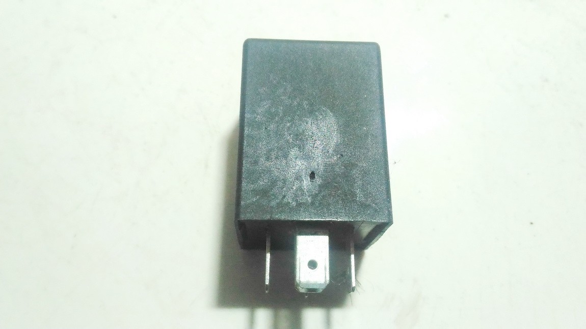 51201003 Opel Omega 1997 Relay module | EuroImpex