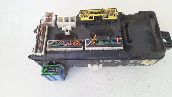USED USED Fuse box Volvo V40 1998 1.6L - EIS00818648 | Used Auto Parts Shop