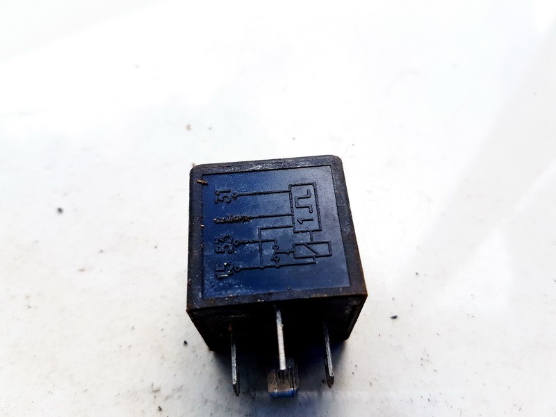 17137 191955529, 5WK1704 Relay module Volkswagen Golf 1994 1.6L 4EUR ...