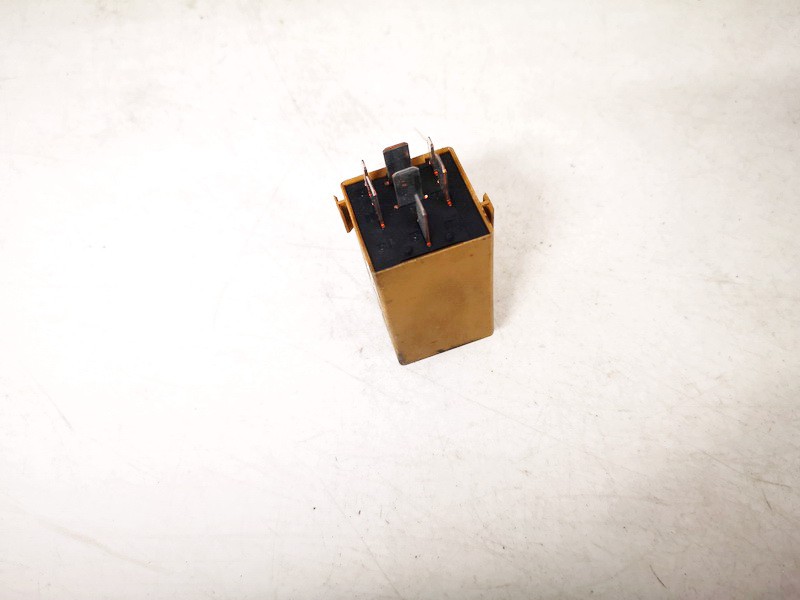 61368384505 61.36-8384505 Relay module BMW 3-Series 2003 2.0L ...