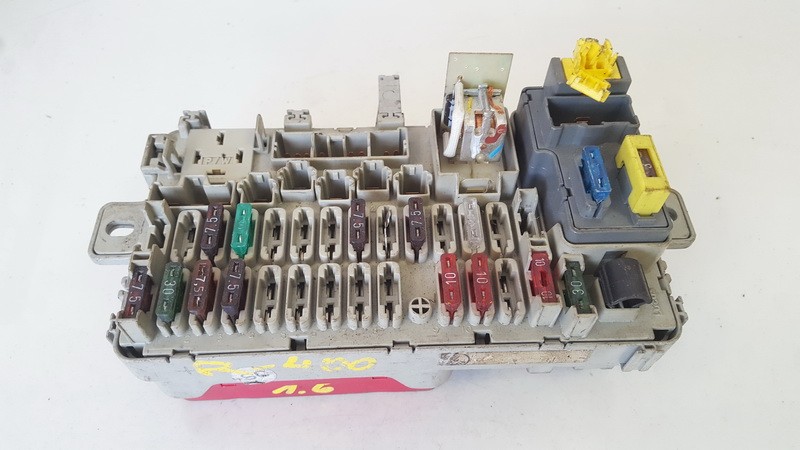 52010023A YWC102990 Fuse box Rover 400-Series 1996 1.6L - EIS00818690 ...