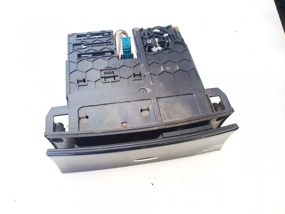 a1648100030 a1648100130 Center Console Ashtray (Ash Tray) Mercedes-Benz ...