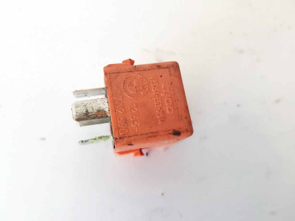 12631742690 12.63-1742690 Relay module BMW 3-Series 2001 - EIS01328780 ...