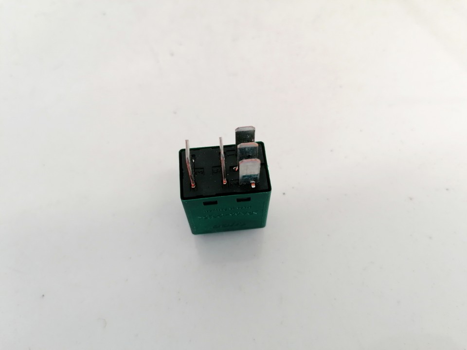 61366980177 61.36-6980177, v23145-a1101-x105 Relay module BMW 1-Series ...