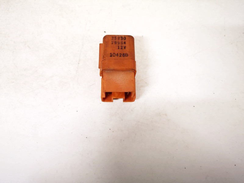 2523079964 Nissan X-Trail 2001 Relay module | EuroImpex
