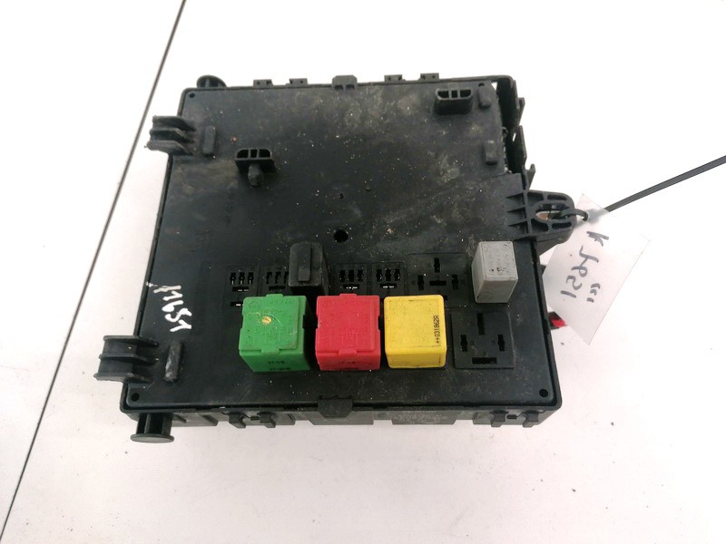 13112913 519048029, 00110156 Fuse box Opel Vectra 2003 2.2L ...