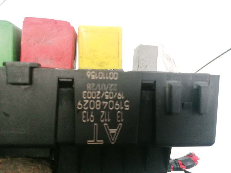 13112913 519048029, 00110156 Fuse box Opel Vectra 2003 2.2L ...