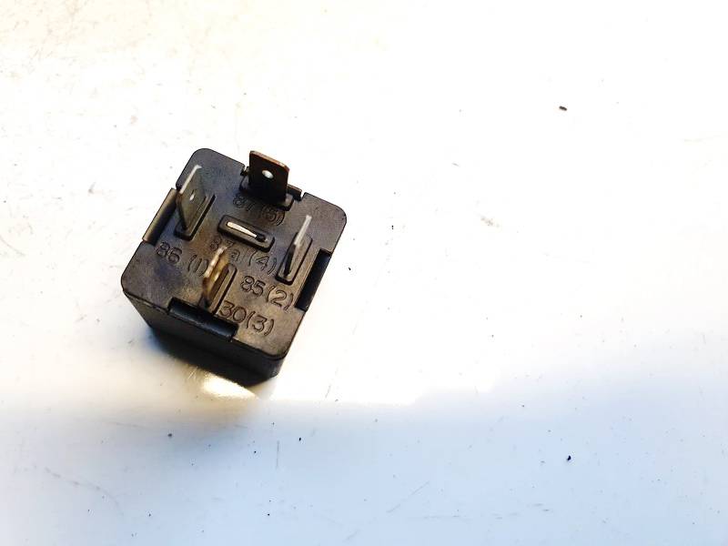 8d0951253a 373 Relay module Audi A4 2005 2.0L - EIS02208815 | Used Auto ...