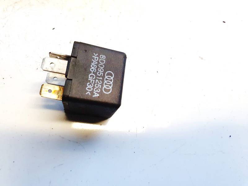 8D0951253A Audi A4 2005 Relay module | EuroImpex