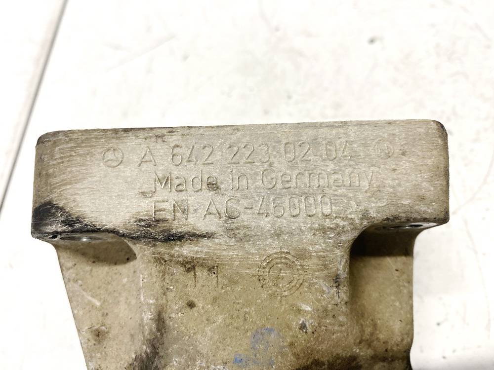 A6422230204 AC-4600 Engine Mount Bracket and Gearbox Mount Bracket ...