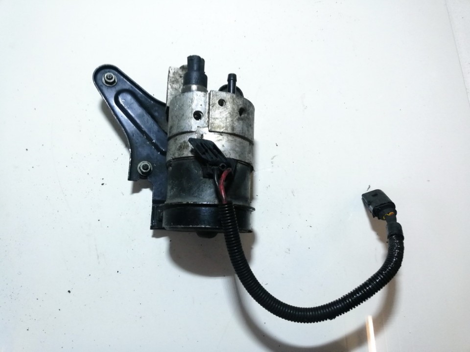 8E0614175F Audi A4 1996 ESP hydraulic pump (ESP Stability Pump) | EuroImpex