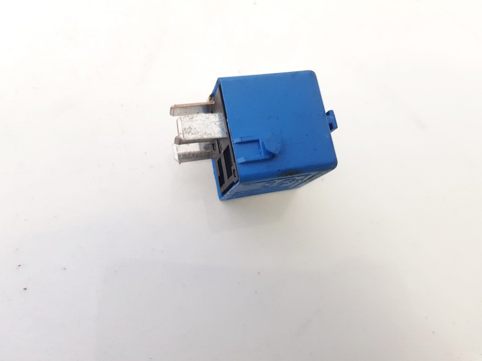 61366915327 6136-6915327 Relay module BMW 3-Series 1999 - EIS01298987 ...