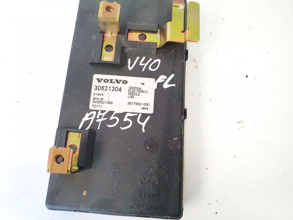 30621304 3817900-290 General Module Comfort Relay (Unit) Volvo V40 2001 ...
