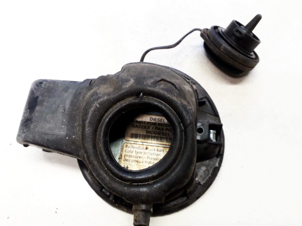 1K0010454T USED Fuel door Gas cover Tank cap (FUEL FILLER FLAP ...