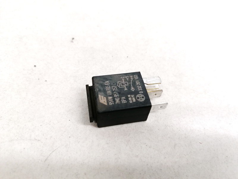 7M0951253C USED Relay module Volkswagen Touran 2003 1.9L - EIS01210903 ...