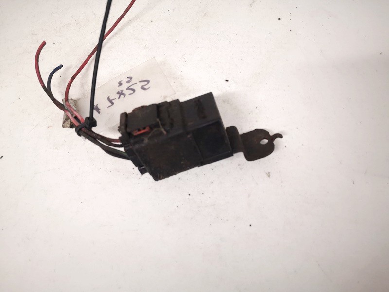 04868478aa used Relay module Chrysler Voyager 2004 2.5L - EIS01589109 ...