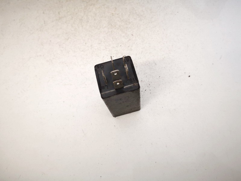 813919082a 5kd004155-08 Relay module Audi 100 1990 - EIS01609146 | Used ...