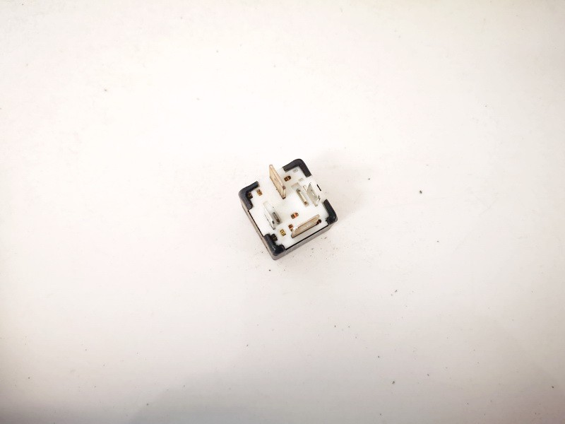 443951253j used Relay module Audi 100 1987 2.2L - EIS01149173 | Used ...