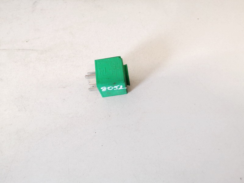 93bg13a025a1b used Relay module Mazda 121 1998 1.3L - EIS01619216 ...