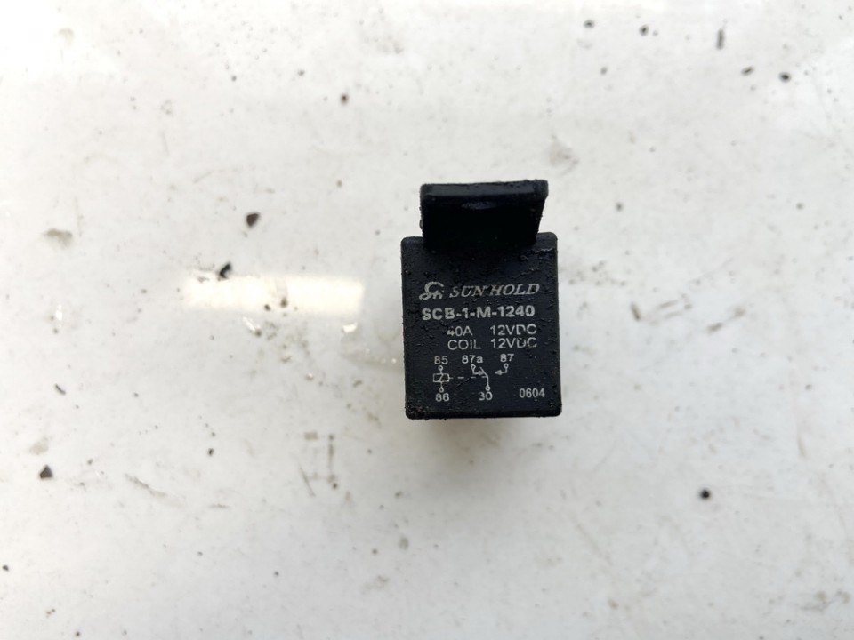 SCB1M1240 SCB-1-M-1240 Relay module Audi 100 1993 2.5L - EIS01469275 ...