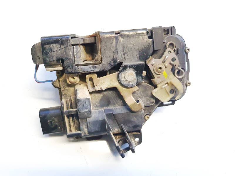 3b1837015a used Door Lock Mechanism - front left side Skoda Octavia ...