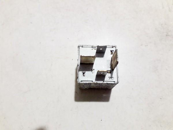 8d0951253 8d0 951 253 Relay module Volkswagen Passat 2002 - EIS00669281 ...