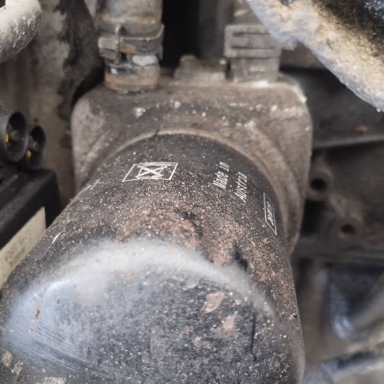 used used Oil filter adapter (bracket - flange, Oil Filter Housing ...